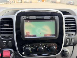 White Renault Trafic 2019 in Taurage, with an engine capacity of 1.60 L and mileage of 248 thousand km for 7999 €, photo 21 on AUTOMOTO.COM.LV
