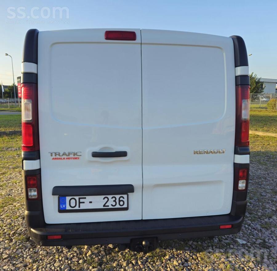Balts Renault Trafic 2019 Liepāja, ar dzinēja tilpumu 1.60 L un nobraukumu 216 tūkst. km par 8950 €, foto 3 vietnē AUTOMOTO.COM.LV