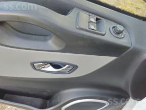 Balts Renault Trafic 2019 Liepāja, ar dzinēja tilpumu 1.60 L un nobraukumu 216 tūkst. km par 8950 €, foto 17 vietnē AUTOMOTO.COM.LV