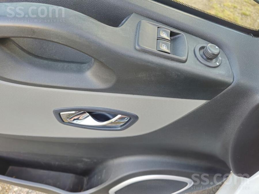Balts Renault Trafic 2019 Liepāja, ar dzinēja tilpumu 1.60 L un nobraukumu 216 tūkst. km par 8950 €, foto 17 vietnē AUTOMOTO.COM.LV