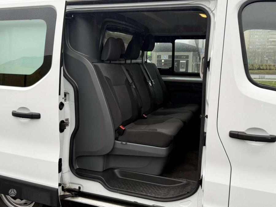 White Renault Trafic 2020 in Kaunas, with an engine capacity of 2.00 L and mileage of 117 thousand km for 16500 €, photo 13 on AUTOMOTO.COM.LV