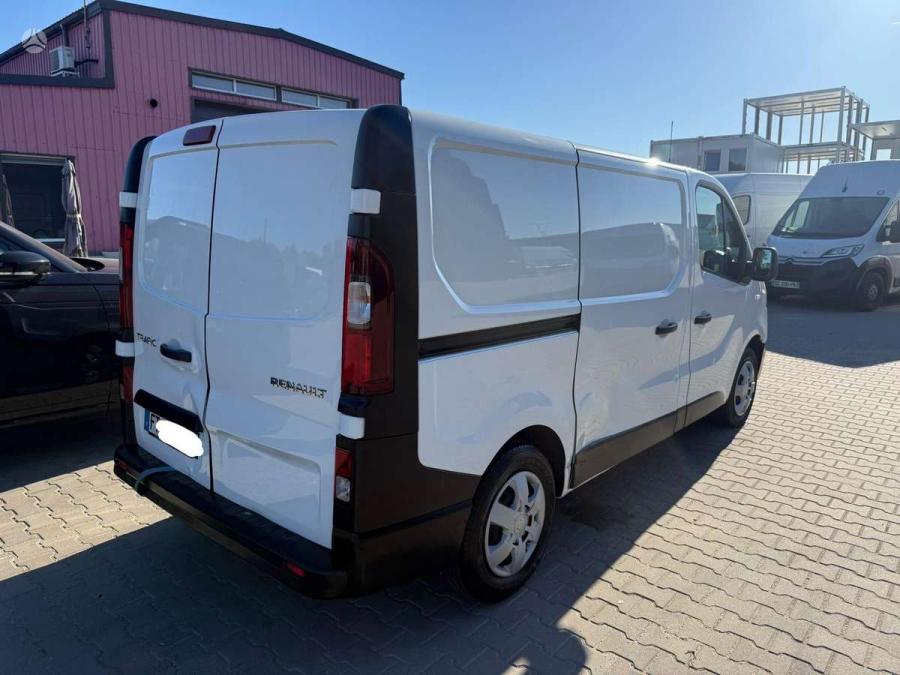 Balts Renault Trafic 2020 Kauņa, ar dzinēja tilpumu 1.60 L un nobraukumu 270 tūkst. km par 5450 €, foto 4 vietnē AUTOMOTO.COM.LV