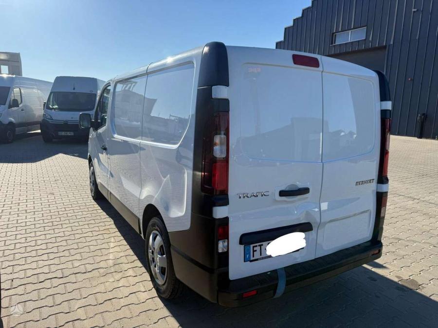 Balts Renault Trafic 2020 Kauņa, ar dzinēja tilpumu 1.60 L un nobraukumu 270 tūkst. km par 5450 €, foto 7 vietnē AUTOMOTO.COM.LV