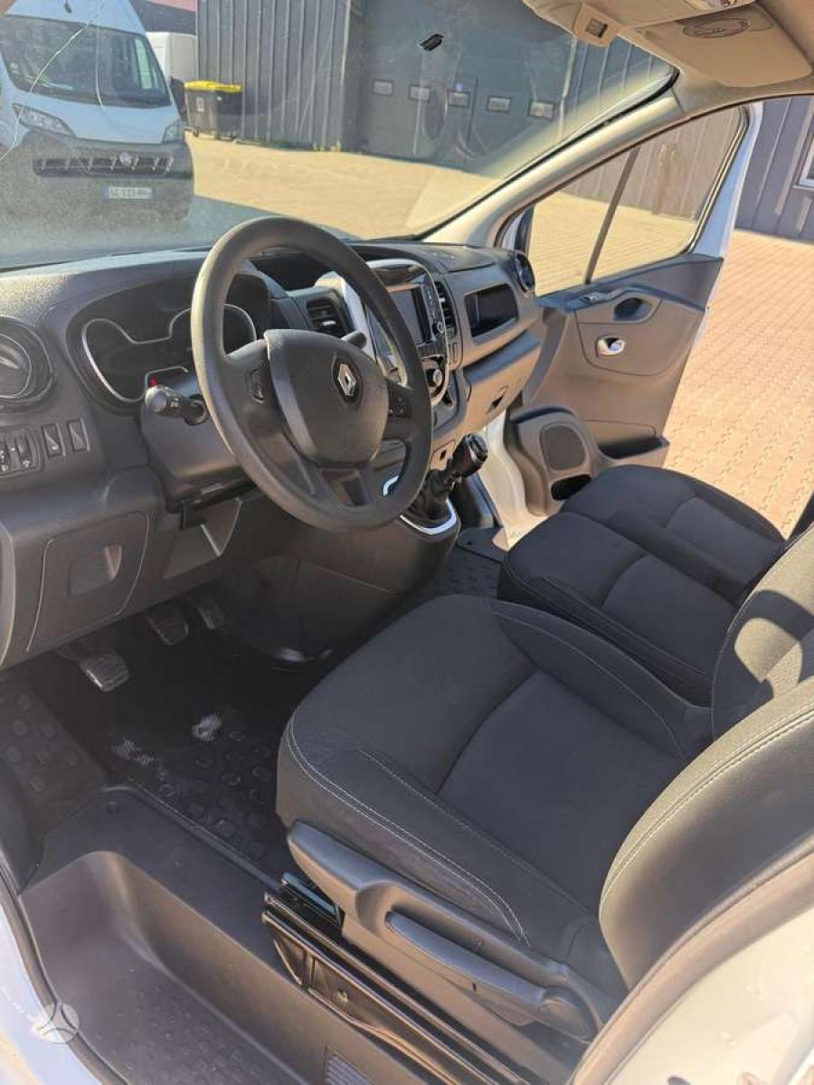 Balts Renault Trafic 2020 Kauņa, ar dzinēja tilpumu 1.60 L un nobraukumu 270 tūkst. km par 5450 €, foto 13 vietnē AUTOMOTO.COM.LV