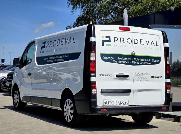 White Renault Trafic 2020 in Taurage, with an engine capacity of 2.00 L and mileage of 262 thousand km for 9438 €, photo 7 on AUTOMOTO.COM.LV