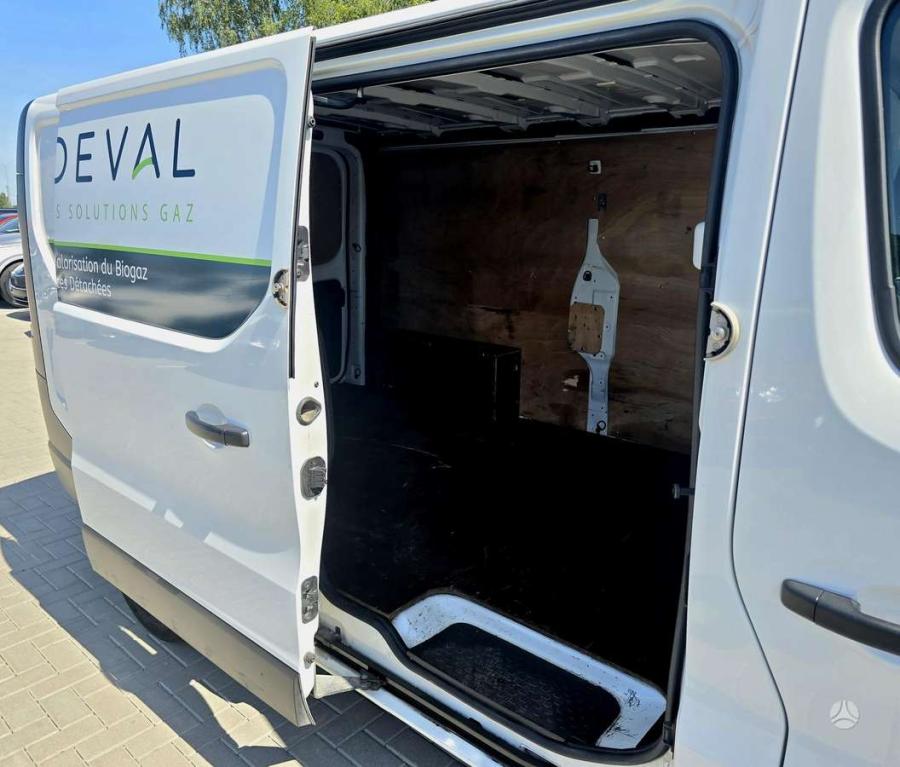 Balts Renault Trafic 2020 Tauragė, ar dzinēja tilpumu 2.00 L un nobraukumu 262 tūkst. km par 9438 €, foto 14 vietnē AUTOMOTO.COM.LV