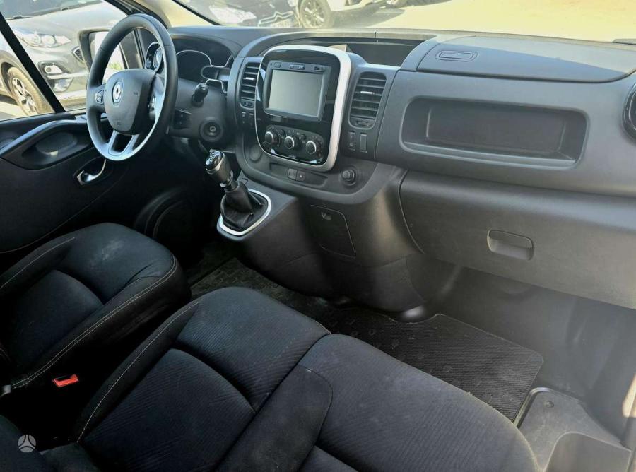 Balts Renault Trafic 2020 Tauragė, ar dzinēja tilpumu 2.00 L un nobraukumu 262 tūkst. km par 9438 €, foto 18 vietnē AUTOMOTO.COM.LV