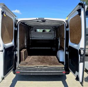Balts Renault Trafic 2020 Tauragė, ar dzinēja tilpumu 2.00 L un nobraukumu 262 tūkst. km par 9438 €, foto 19 vietnē AUTOMOTO.COM.LV