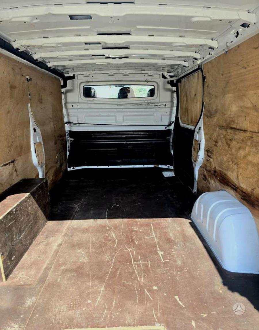 Balts Renault Trafic 2020 Tauragė, ar dzinēja tilpumu 2.00 L un nobraukumu 262 tūkst. km par 9438 €, foto 20 vietnē AUTOMOTO.COM.LV