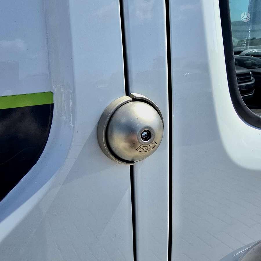 Balts Renault Trafic 2020 Tauragė, ar dzinēja tilpumu 2.00 L un nobraukumu 262 tūkst. km par 9438 €, foto 25 vietnē AUTOMOTO.COM.LV