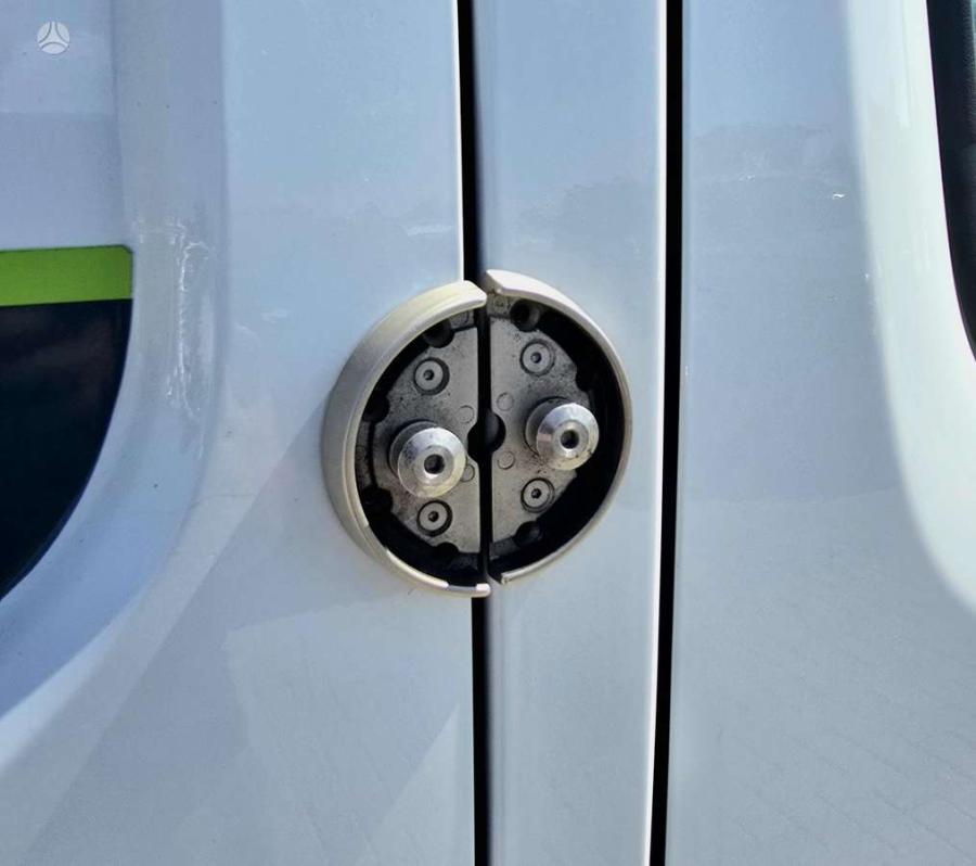 Balts Renault Trafic 2020 Tauragė, ar dzinēja tilpumu 2.00 L un nobraukumu 262 tūkst. km par 9438 €, foto 26 vietnē AUTOMOTO.COM.LV