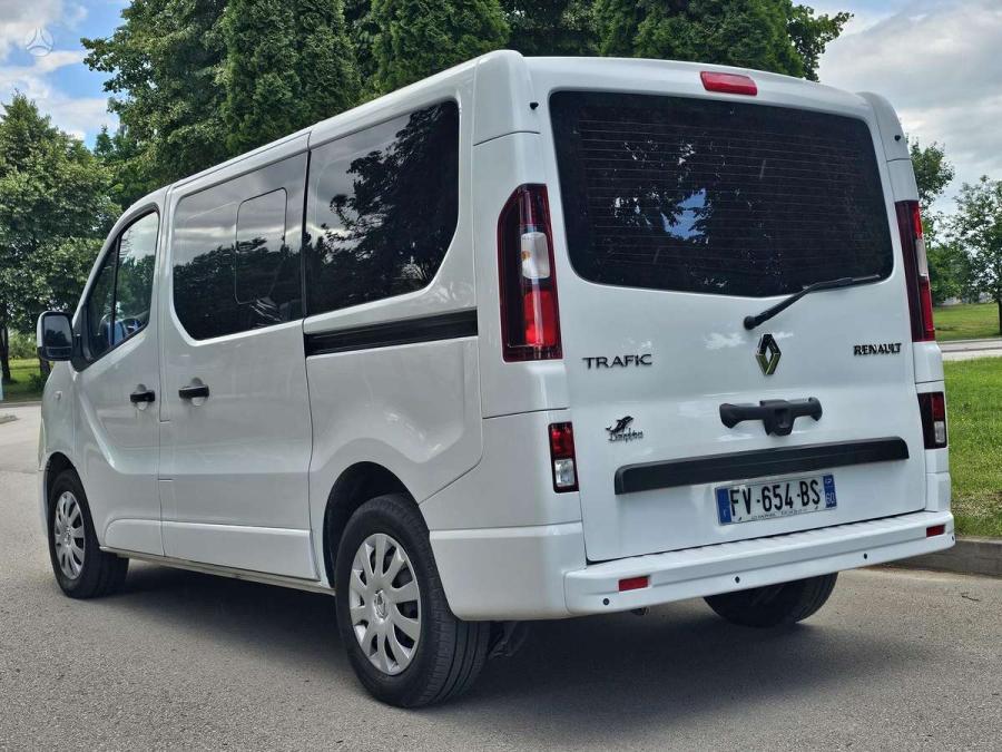 Balts Renault Trafic 2020 Tauragė, ar dzinēja tilpumu 2.00 L un nobraukumu 157 tūkst. km par 12500 €, foto 9 vietnē AUTOMOTO.COM.LV