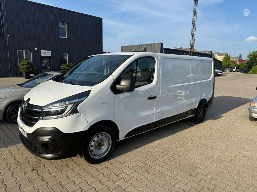 White Renault Trafic 2020 in Kaunas, with an engine capacity of 2.00 L and mileage of 272 thousand km for 5750 €, photo 1 on AUTOMOTO.COM.LV