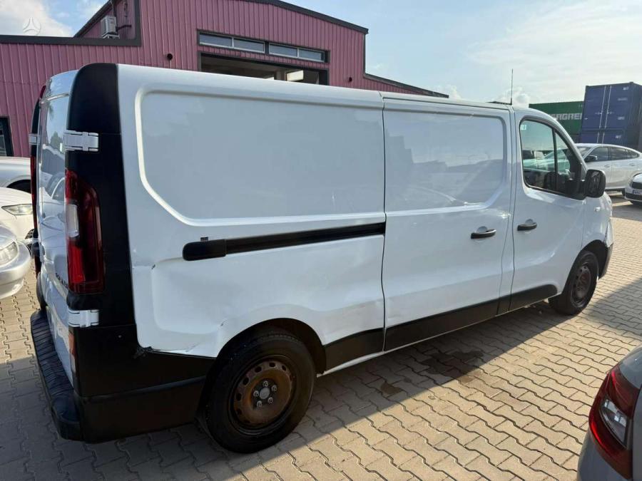 White Renault Trafic 2020 in Kaunas, with an engine capacity of 2.00 L and mileage of 272 thousand km for 5750 €, photo 3 on AUTOMOTO.COM.LV