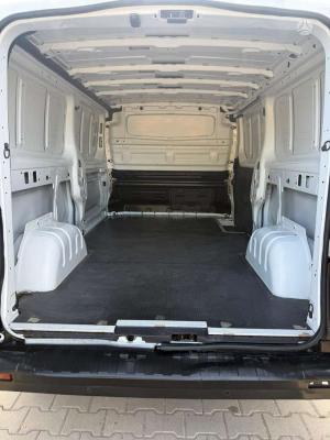 White Renault Trafic 2020 in Kaunas, with an engine capacity of 2.00 L and mileage of 272 thousand km for 5750 €, photo 14 on AUTOMOTO.COM.LV