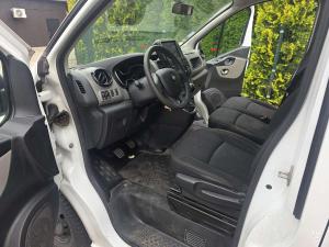 White Renault Trafic 2020 in Taurage, with an engine capacity of 1.60 L and mileage of 250 thousand km for 9200 €, photo 5 on AUTOMOTO.COM.LV