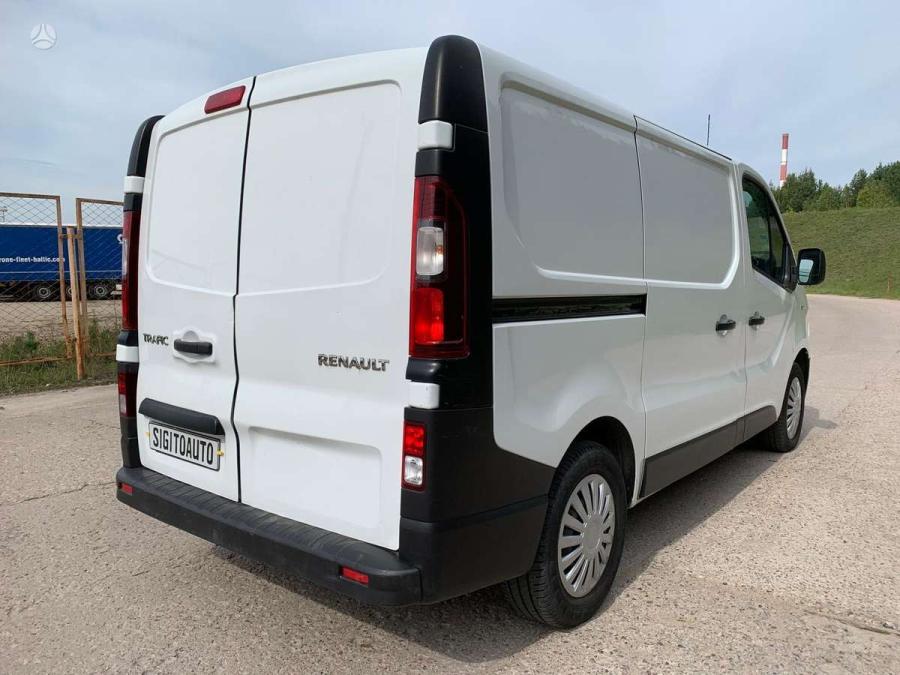 White Renault Trafic 2020 in Vilnius, with an engine capacity of 1.60 L and mileage of 170 thousand km for 8954 €, photo 3 on AUTOMOTO.COM.LV