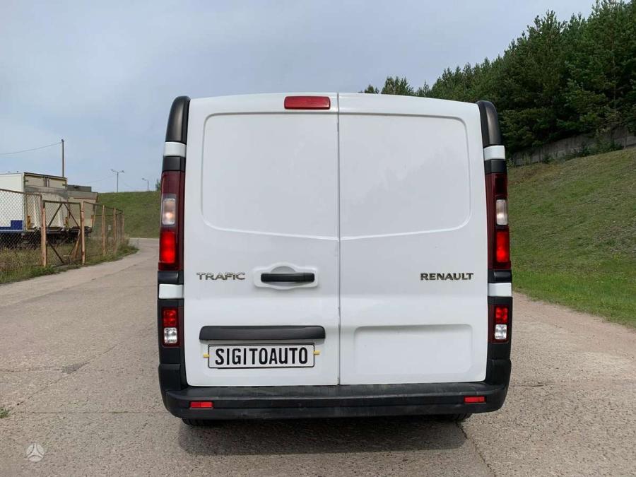 White Renault Trafic 2020 in Vilnius, with an engine capacity of 1.60 L and mileage of 170 thousand km for 8954 €, photo 6 on AUTOMOTO.COM.LV