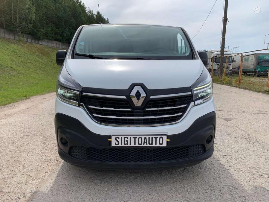 White Renault Trafic 2020 in Vilnius, with an engine capacity of 1.60 L and mileage of 170 thousand km for 8954 €, photo 8 on AUTOMOTO.COM.LV