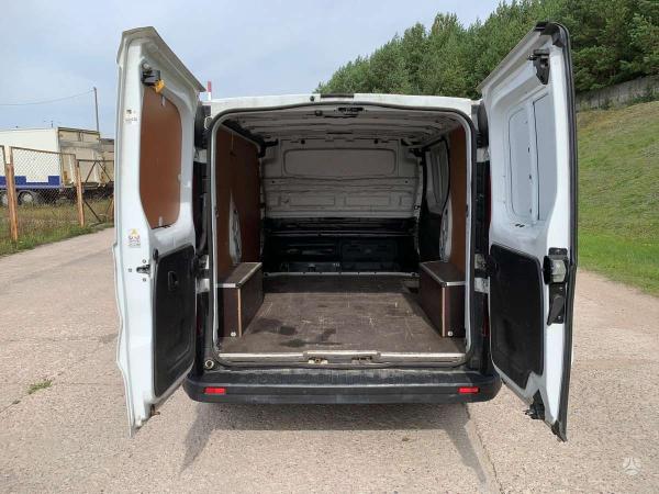 White Renault Trafic 2020 in Vilnius, with an engine capacity of 1.60 L and mileage of 170 thousand km for 8954 €, photo 10 on AUTOMOTO.COM.LV