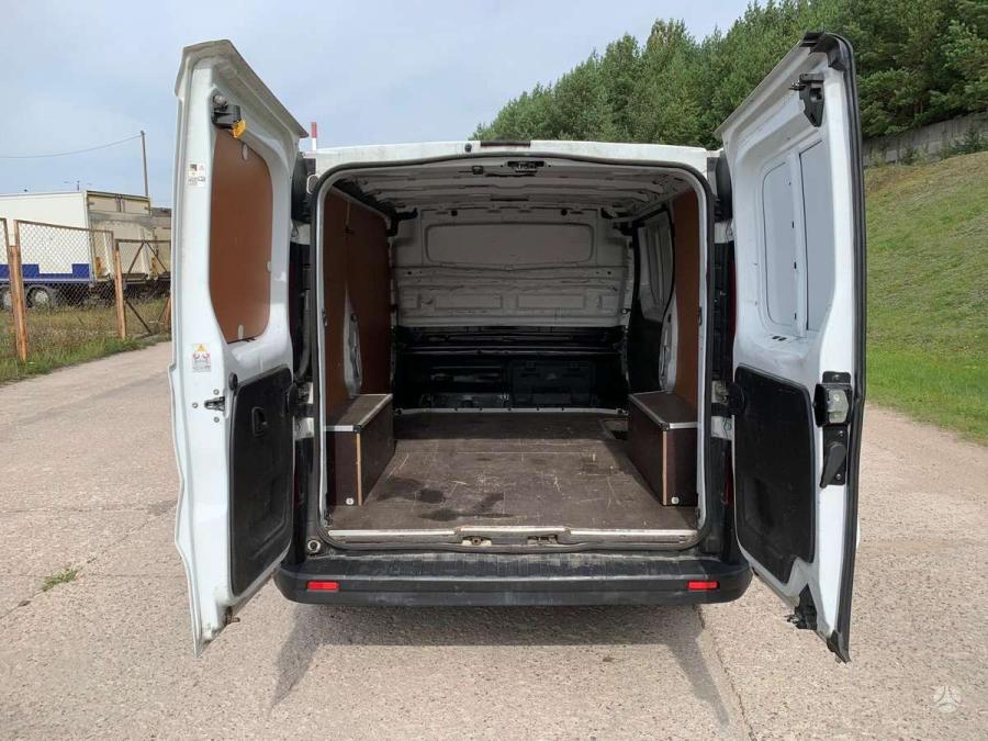 White Renault Trafic 2020 in Vilnius, with an engine capacity of 1.60 L and mileage of 170 thousand km for 8954 €, photo 10 on AUTOMOTO.COM.LV