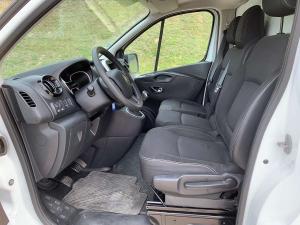 White Renault Trafic 2020 in Vilnius, with an engine capacity of 1.60 L and mileage of 170 thousand km for 8954 €, photo 12 on AUTOMOTO.COM.LV
