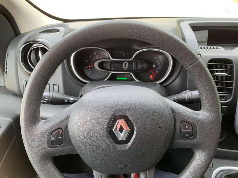 White Renault Trafic 2020 in Vilnius, with an engine capacity of 1.60 L and mileage of 170 thousand km for 8954 €, photo 15 on AUTOMOTO.COM.LV