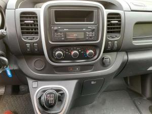 White Renault Trafic 2020 in Vilnius, with an engine capacity of 1.60 L and mileage of 170 thousand km for 8954 €, photo 17 on AUTOMOTO.COM.LV