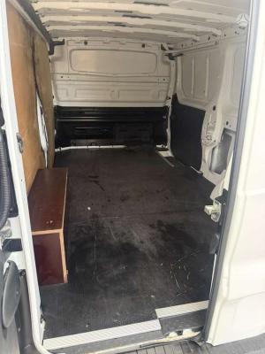 White Renault Trafic 2020 in Kaunas, with an engine capacity of 2.00 L and mileage of 249 thousand km for 5200 €, photo 7 on AUTOMOTO.COM.LV