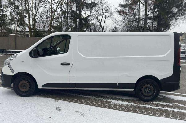 White Renault Trafic 2021 in Kaunas, with an engine capacity of 2.00 L and mileage of 220 thousand km for 6450 €, photo 2 on AUTOMOTO.COM.LV