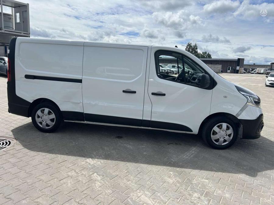Balts Renault Trafic 2021 Kauņa, ar dzinēja tilpumu 2.00 L un nobraukumu 210 tūkst. km par 5950 €, foto 5 vietnē AUTOMOTO.COM.LV