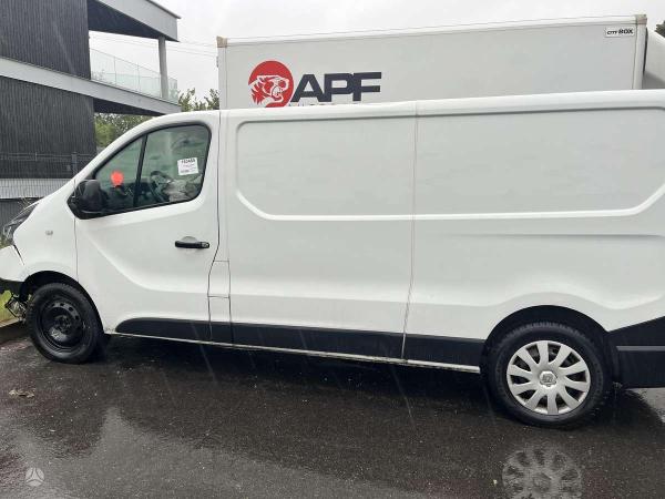 White Renault Trafic 2021 in Kaunas, with an engine capacity of 2.00 L and mileage of 300 thousand km for 5750 €, photo 5 on AUTOMOTO.COM.LV
