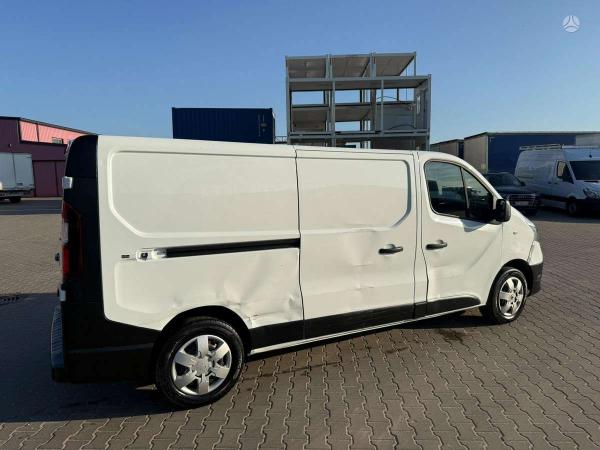 Balts Renault Trafic 2021 Kauņa, ar dzinēja tilpumu 2.00 L un nobraukumu 246 tūkst. km par 5700 €, foto 4 vietnē AUTOMOTO.COM.LV