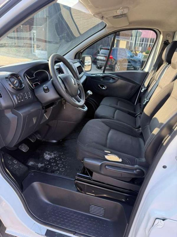 Balts Renault Trafic 2021 Kauņa, ar dzinēja tilpumu 2.00 L un nobraukumu 246 tūkst. km par 5700 €, foto 10 vietnē AUTOMOTO.COM.LV