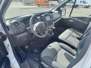White Renault Trafic 2021 in Radviliskis, with an engine capacity of 2.00 L and mileage of 184 thousand km for 10829 €, photo 10 on AUTOMOTO.COM.LV
