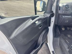 White Renault Trafic 2021 in Radviliskis, with an engine capacity of 2.00 L and mileage of 184 thousand km for 10829 €, photo 11 on AUTOMOTO.COM.LV