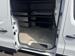 White Renault Trafic 2021 in Radviliskis, with an engine capacity of 2.00 L and mileage of 184 thousand km for 10829 €, photo 18 on AUTOMOTO.COM.LV