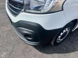 White Renault Trafic 2021 in Radviliskis, with an engine capacity of 2.00 L and mileage of 184 thousand km for 10829 €, photo 20 on AUTOMOTO.COM.LV