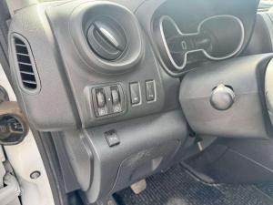 White Renault Trafic 2021 in Radviliskis, with an engine capacity of 2.00 L and mileage of 184 thousand km for 10829 €, photo 35 on AUTOMOTO.COM.LV