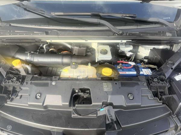 White Renault Trafic 2021 in Kaunas, with an engine capacity of 2.00 L and mileage of 250 thousand km for 5420 €, photo 8 on AUTOMOTO.COM.LV