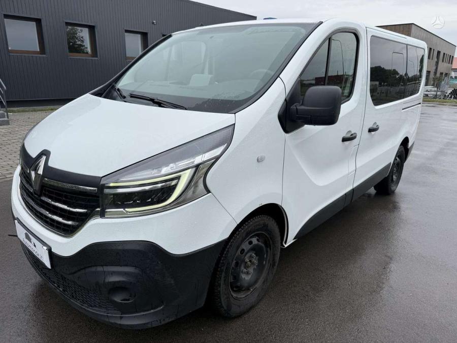 White Renault Trafic 2021 in Silute, with an engine capacity of 2.00 L and mileage of 243 thousand km for 8990 €, photo 1 on AUTOMOTO.COM.LV