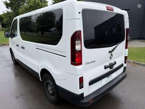 White Renault Trafic 2021 in Silute, with an engine capacity of 2.00 L and mileage of 243 thousand km for 8990 €, photo 5 on AUTOMOTO.COM.LV