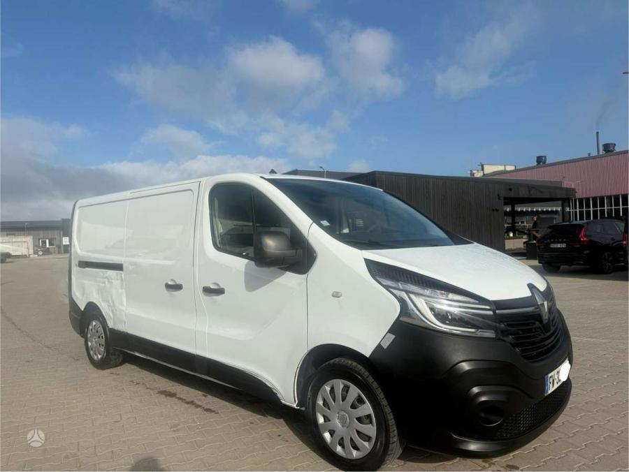 White Renault Trafic 2021 in Kaunas, with an engine capacity of 2.00 L and mileage of 258 thousand km for 5250 €, photo 3 on AUTOMOTO.COM.LV