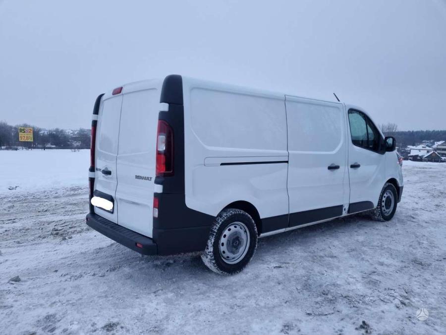 Balts Renault Trafic 2022 Šauļi, ar dzinēja tilpumu 2.00 L un nobraukumu 388 tūkst. km par 14800 €, foto 2 vietnē AUTOMOTO.COM.LV