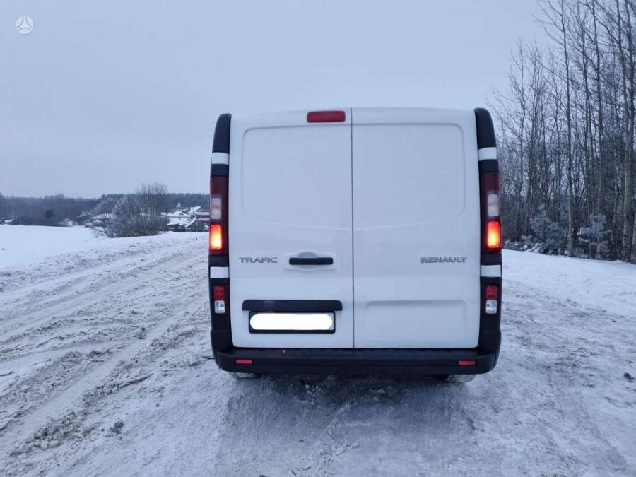 Balts Renault Trafic 2022 Šauļi, ar dzinēja tilpumu 2.00 L un nobraukumu 388 tūkst. km par 14800 €, foto 4 vietnē AUTOMOTO.COM.LV