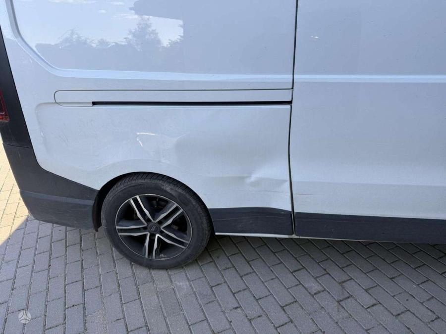 Balts Renault Trafic 2022 Viļņa, ar dzinēja tilpumu 2.00 L un nobraukumu 158 tūkst. km par 15600 €, foto 9 vietnē AUTOMOTO.COM.LV