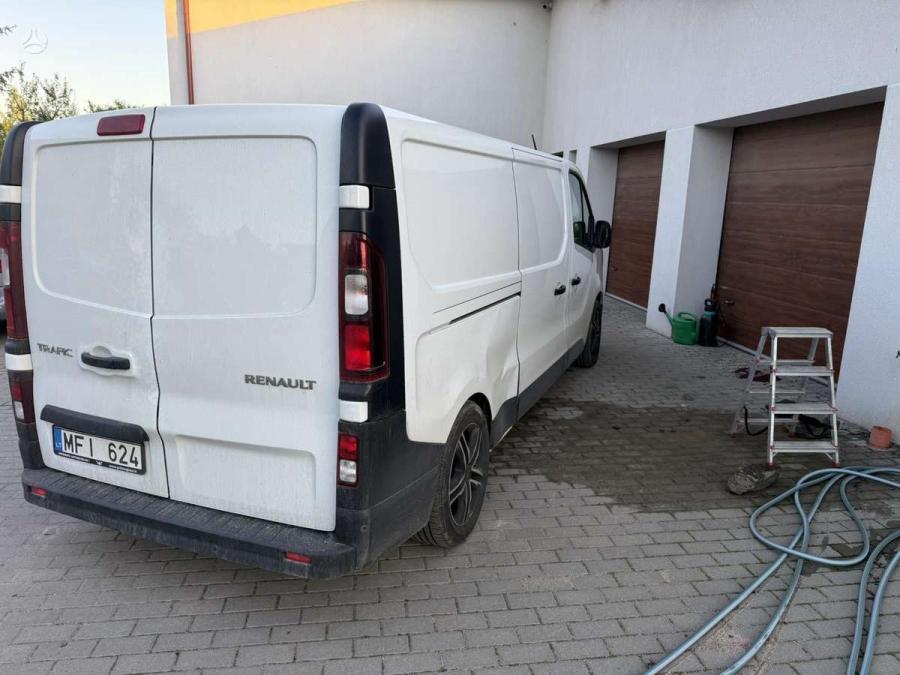 Balts Renault Trafic 2022 Viļņa, ar dzinēja tilpumu 2.00 L un nobraukumu 158 tūkst. km par 15600 €, foto 12 vietnē AUTOMOTO.COM.LV
