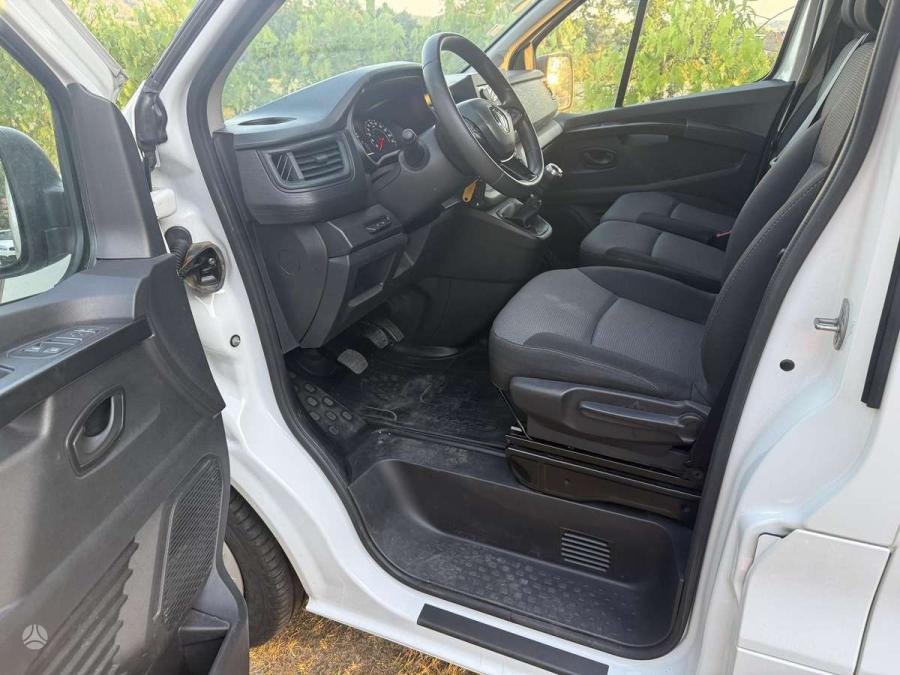 Balts Renault Trafic 2022 Tauragė, ar dzinēja tilpumu 2.00 L un nobraukumu 129 tūkst. km par 22990 €, foto 8 vietnē AUTOMOTO.COM.LV
