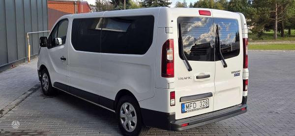 Renault Trafic 2022 in Siauliai on AUTOMOTO.COM.LV White Renault Trafic 2022 in Siauliai, with an engine capacity of 2.00 L and mileage of 603 thousand km for 10999 €, photo 4 on AUTOMOTO.COM.LV