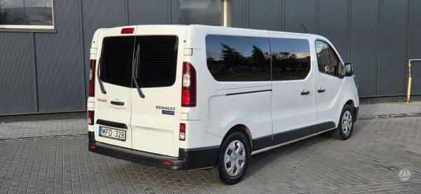 Renault Trafic 2022 in Siauliai on AUTOMOTO.COM.LV White Renault Trafic 2022 in Siauliai, with an engine capacity of 2.00 L and mileage of 603 thousand km for 10999 €, photo 5 on AUTOMOTO.COM.LV